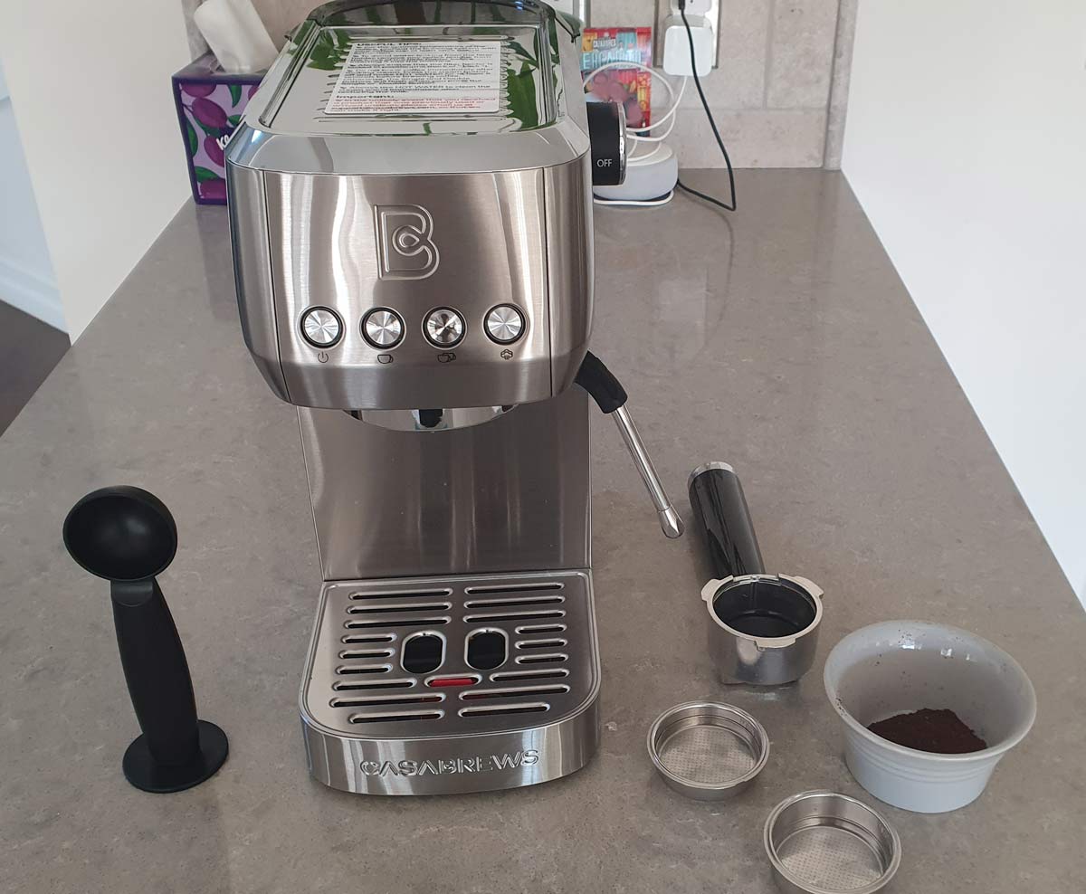 Casabrews 20 Bar Professional Espresso Machine Review: A Barista's Best ...