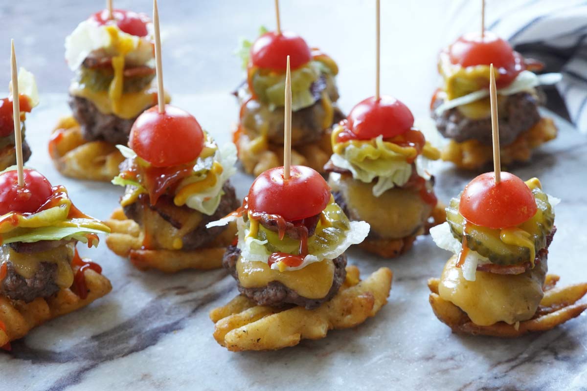 Mini Cheeseburger Bites: The Ultimate Appetizer - Savored Sips