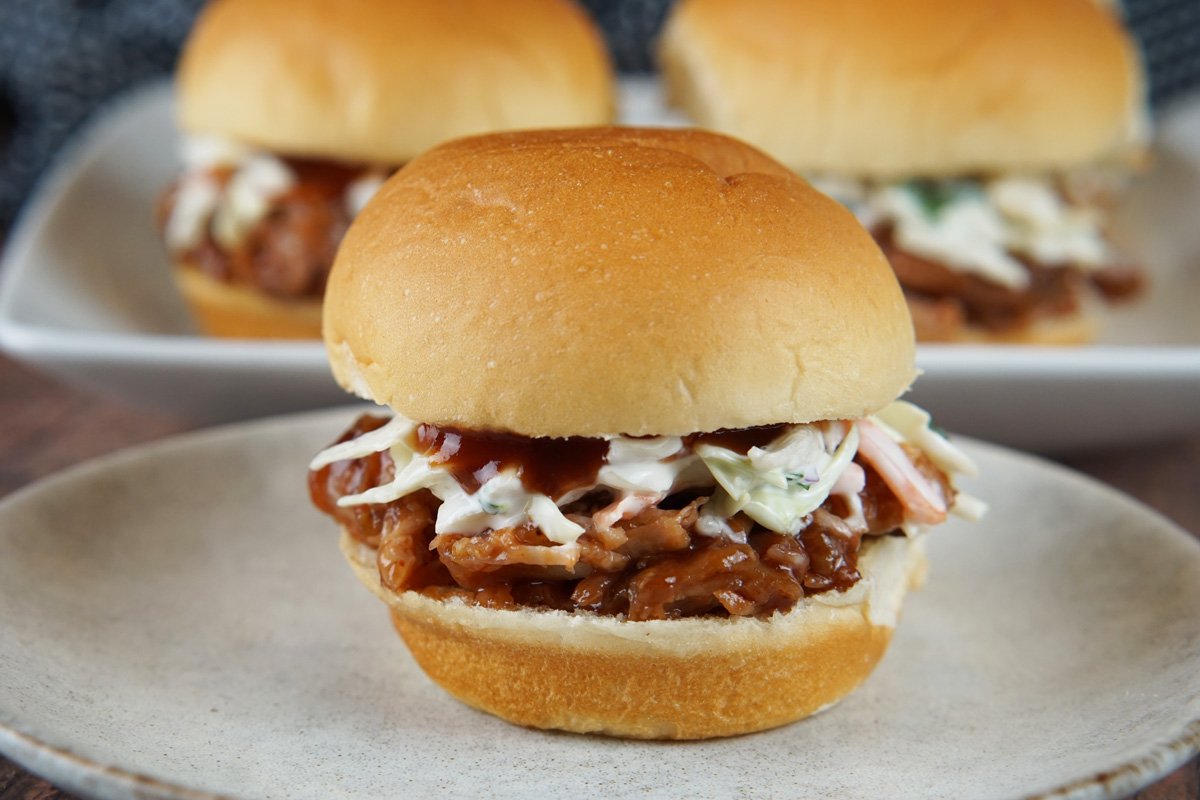 Pulled Pork Mac & Cheese Appetizer - Savored Sips